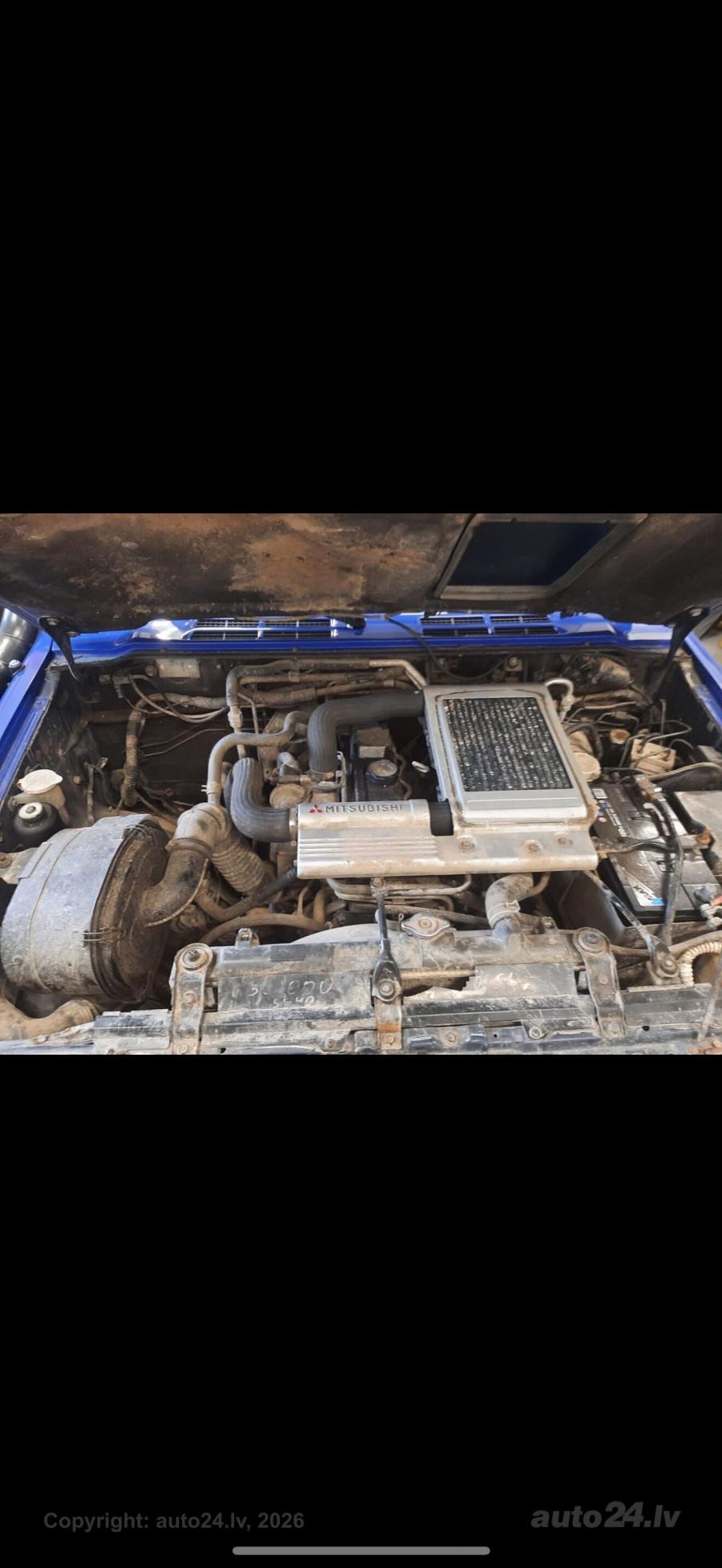 Zils Mitsubishi Pajero 1999 Pērnava, ar dzinēja tilpumu 2.80 L un nobraukumu 295 tūkst. km par 10490 €, foto 4 vietnē AUTOMOTO.COM.LV