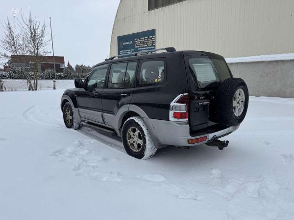 Zils Mitsubishi Pajero 2000 Kauņa, ar dzinēja tilpumu 3.20 L un nobraukumu 400 tūkst. km par 2650 €, foto 6 vietnē AUTOMOTO.COM.LV