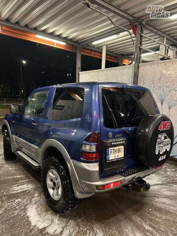 Blue Mitsubishi Pajero 2000 in Kaunas, with an engine capacity of 3.20 L and mileage of 242 thousand km for 5000 €, photo 4 on AUTOMOTO.COM.LV