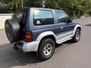 Zils Mitsubishi Pajero 2001 Viļņa, ar dzinēja tilpumu 2.48 L un nobraukumu 180 tūkst. km par 3200 €, foto 5 vietnē AUTOMOTO.COM.LV