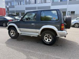 Zils Mitsubishi Pajero 2001 Viļņa, ar dzinēja tilpumu 2.48 L un nobraukumu 180 tūkst. km par 3200 €, foto 8 vietnē AUTOMOTO.COM.LV