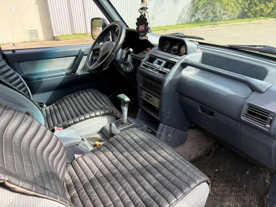 Zils Mitsubishi Pajero 2001 Viļņa, ar dzinēja tilpumu 2.48 L un nobraukumu 180 tūkst. km par 3200 €, foto 11 vietnē AUTOMOTO.COM.LV