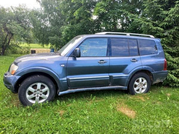 Zils Mitsubishi Pajero 2004 Aizkraukle, ar dzinēja tilpumu 3.20 L un nobraukumu 300 tūkst. km par 1000 €, foto 1 vietnē AUTOMOTO.COM.LV