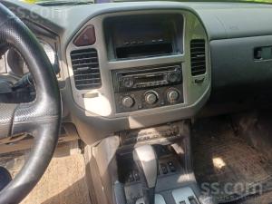Zils Mitsubishi Pajero 2005 Madona, ar dzinēja tilpumu 3.20 L un nobraukumu 322 tūkst. km par 2000 €, foto 5 vietnē AUTOMOTO.COM.LV