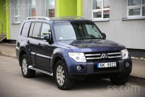 Blue Mitsubishi Pajero 2007 in Riga, with an engine capacity of 3.20 L and mileage of 0 thousand km for 6995 €, photo 4 on AUTOMOTO.COM.LV