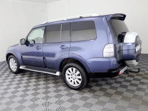 Blue Mitsubishi Pajero 2007 in Tallinn, with an engine capacity of 3.20 L and mileage of 279 thousand km for 5199 €, photo 13 on AUTOMOTO.COM.LV