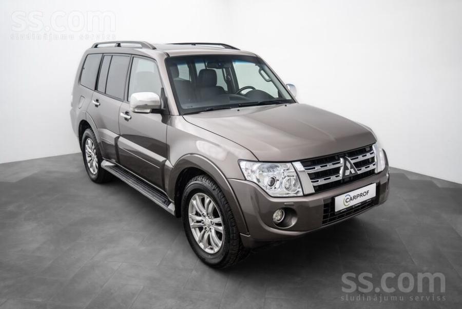 Brūns Mitsubishi Pajero 2012 Tallina, ar dzinēja tilpumu 3.20 L un nobraukumu 289 tūkst. km par 15999 €, foto 4 vietnē AUTOMOTO.COM.LV
