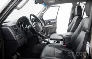 Brūns Mitsubishi Pajero 2012 Tallina, ar dzinēja tilpumu 3.20 L un nobraukumu 289 tūkst. km par 15999 €, foto 8 vietnē AUTOMOTO.COM.LV