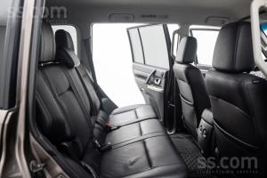 Brūns Mitsubishi Pajero 2012 Tallina, ar dzinēja tilpumu 3.20 L un nobraukumu 289 tūkst. km par 15999 €, foto 10 vietnē AUTOMOTO.COM.LV