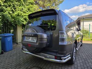 Brown Mitsubishi Pajero 2012 in Vilnius, with an engine capacity of 3.20 L and mileage of 300 thousand km for 7900 €, photo 4 on AUTOMOTO.COM.LV