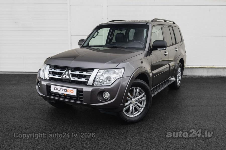 Brūns Mitsubishi Pajero 2012 Tallina, ar dzinēja tilpumu 3.20 L un nobraukumu 289 tūkst. km par 12999 €, foto 1 vietnē AUTOMOTO.COM.LV