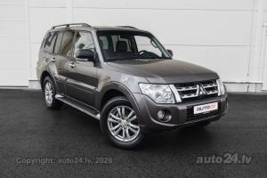 Brūns Mitsubishi Pajero 2012 Tallina, ar dzinēja tilpumu 3.20 L un nobraukumu 289 tūkst. km par 12999 €, foto 4 vietnē AUTOMOTO.COM.LV