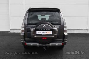 Brūns Mitsubishi Pajero 2012 Tallina, ar dzinēja tilpumu 3.20 L un nobraukumu 289 tūkst. km par 12999 €, foto 8 vietnē AUTOMOTO.COM.LV