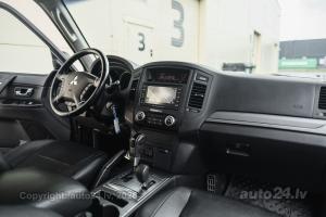 Brūns Mitsubishi Pajero 2012 Tallina, ar dzinēja tilpumu 3.20 L un nobraukumu 289 tūkst. km par 12999 €, foto 10 vietnē AUTOMOTO.COM.LV