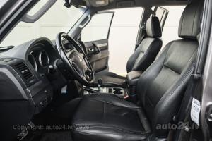 Brūns Mitsubishi Pajero 2012 Tallina, ar dzinēja tilpumu 3.20 L un nobraukumu 289 tūkst. km par 12999 €, foto 17 vietnē AUTOMOTO.COM.LV
