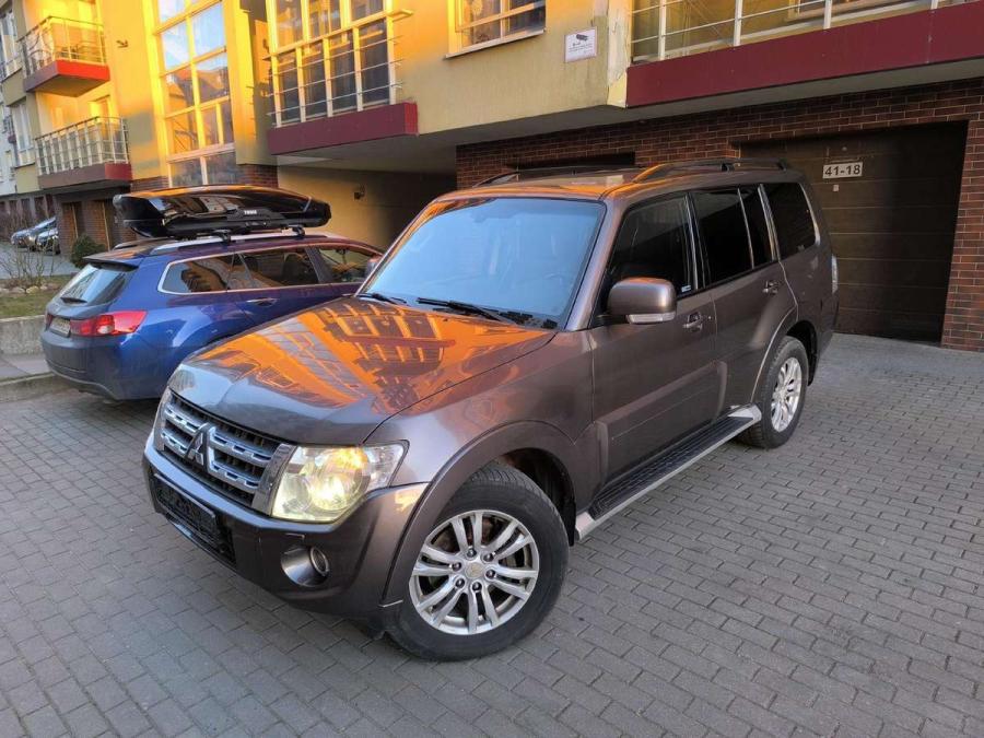 Brūns Mitsubishi Pajero 2013 Viļņa, ar dzinēja tilpumu 3.20 L un nobraukumu 324 tūkst. km par 9000 €, foto 1 vietnē AUTOMOTO.COM.LV