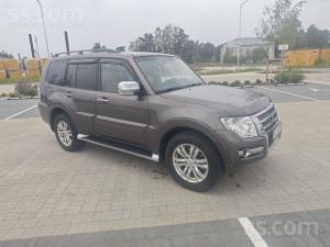 Brūns Mitsubishi Pajero 2015 Rīga, ar dzinēja tilpumu 3.20 L un nobraukumu 148 tūkst. km par 14700 €, foto 3 vietnē AUTOMOTO.COM.LV
