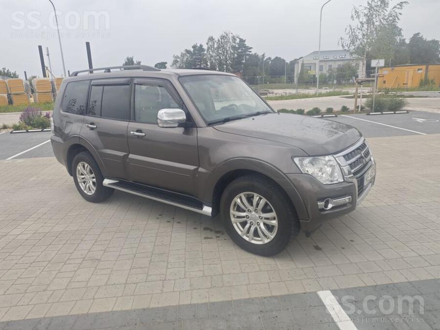 Brūns Mitsubishi Pajero 2015 Rīga, ar dzinēja tilpumu 3.20 L un nobraukumu 148 tūkst. km par 14700 €, foto 3 vietnē AUTOMOTO.COM.LV