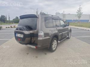 Brūns Mitsubishi Pajero 2015 Rīga, ar dzinēja tilpumu 3.20 L un nobraukumu 148 tūkst. km par 14700 €, foto 4 vietnē AUTOMOTO.COM.LV