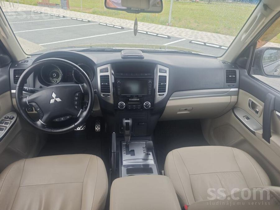 Brūns Mitsubishi Pajero 2015 Rīga, ar dzinēja tilpumu 3.20 L un nobraukumu 148 tūkst. km par 14700 €, foto 7 vietnē AUTOMOTO.COM.LV
