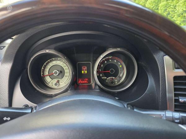 Brūns Mitsubishi Pajero 2018 Šauļi, ar dzinēja tilpumu 3.20 L un nobraukumu 246 tūkst. km par 18500 €, foto 6 vietnē AUTOMOTO.COM.LV