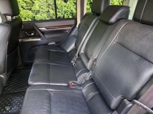 Brūns Mitsubishi Pajero 2018 Šauļi, ar dzinēja tilpumu 3.20 L un nobraukumu 246 tūkst. km par 18500 €, foto 11 vietnē AUTOMOTO.COM.LV