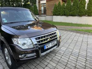 Brown Mitsubishi Pajero 2018 in Jurmala, with an engine capacity of 3.20 L and mileage of 134 thousand km for 24200 €, photo 4 on AUTOMOTO.COM.LV