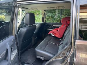 Brown Mitsubishi Pajero 2018 in Jurmala, with an engine capacity of 3.20 L and mileage of 134 thousand km for 24200 €, photo 6 on AUTOMOTO.COM.LV