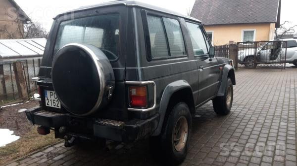 Mitsubishi Pajero 1991 in Cesis, with an engine capacity of 3.00 L and mileage of 343 thousand km for 4275 €, photo 1 on AUTOMOTO.COM.LV