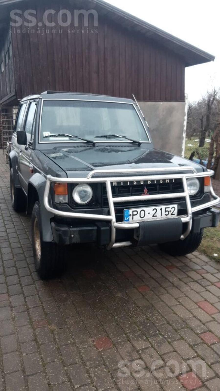 Mitsubishi Pajero 1991 in Cesis, with an engine capacity of 3.00 L and mileage of 343 thousand km for 4275 €, photo 4 on AUTOMOTO.COM.LV