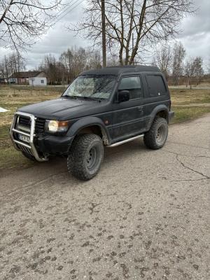 Mitsubishi Pajero 1992 in Kelme, with an engine capacity of 2.50 L and mileage of 35 thousand km for 3500 €, photo  on AUTOMOTO.COM.LV