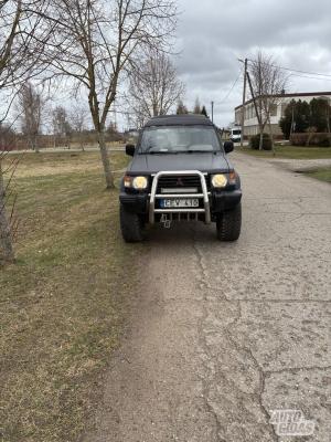 Mitsubishi Pajero 1992 in Kelme, with an engine capacity of 2.50 L and mileage of 35 thousand km for 3500 €, photo 4 on AUTOMOTO.COM.LV