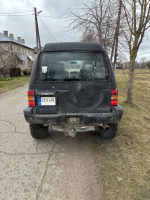 Mitsubishi Pajero 1992 in Kelme, with an engine capacity of 2.50 L and mileage of 35 thousand km for 3500 €, photo 5 on AUTOMOTO.COM.LV