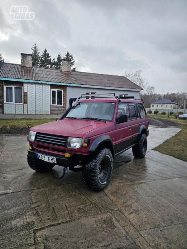 Mitsubishi Pajero 1992 in Kaisiadorys, with an engine capacity of 3.00 L and mileage of 277 thousand km for 4300 €, photo 4 on AUTOMOTO.COM.LV