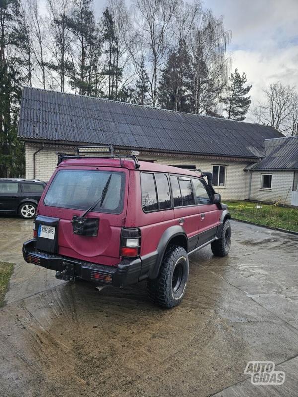 Mitsubishi Pajero 1992 in Kaisiadorys, with an engine capacity of 3.00 L and mileage of 277 thousand km for 4300 €, photo 5 on AUTOMOTO.COM.LV