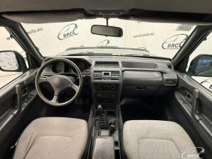 Mitsubishi Pajero 1992 Viļņa, ar dzinēja tilpumu 2.48 L un nobraukumu 279 tūkst. km par 10900 €, foto 4 vietnē AUTOMOTO.COM.LV