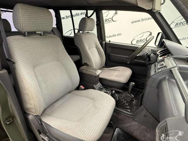 Mitsubishi Pajero 1992 in Vilnius, with an engine capacity of 2.48 L and mileage of 279 thousand km for 10900 €, photo 7 on AUTOMOTO.COM.LV