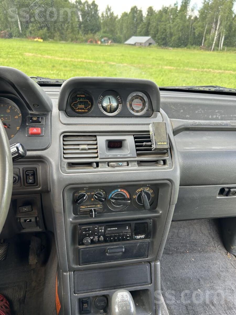 Mitsubishi Pajero 1993 Krāslava, ar dzinēja tilpumu 2.40 L un nobraukumu 235 tūkst. km par 2500 €, foto 2 vietnē AUTOMOTO.COM.LV