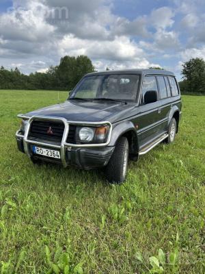 Mitsubishi Pajero 1993 Krāslava, ar dzinēja tilpumu 2.40 L un nobraukumu 235 tūkst. km par 2500 €, foto 3 vietnē AUTOMOTO.COM.LV