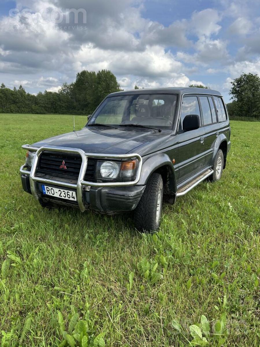 Mitsubishi Pajero 1993 Krāslava, ar dzinēja tilpumu 2.40 L un nobraukumu 235 tūkst. km par 2500 €, foto 3 vietnē AUTOMOTO.COM.LV