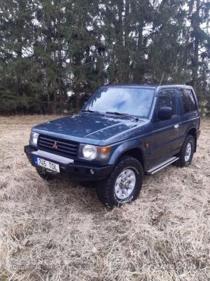 Mitsubishi Pajero 1993 in Haapsalu, with an engine capacity of 2.50 L and mileage of 242 thousand km for 5500 €, photo 3 on AUTOMOTO.COM.LV