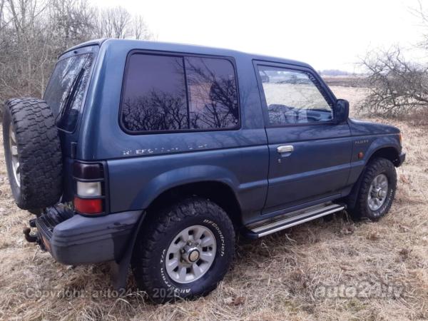 Mitsubishi Pajero 1993 Hāpsalu, ar dzinēja tilpumu 2.50 L un nobraukumu 242 tūkst. km par 5500 €, foto 4 vietnē AUTOMOTO.COM.LV