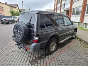 Mitsubishi Pajero 1995 in Vilnius, with an engine capacity of 2.50 L and mileage of 320 thousand km for 1300 €, photo 5 on AUTOMOTO.COM.LV