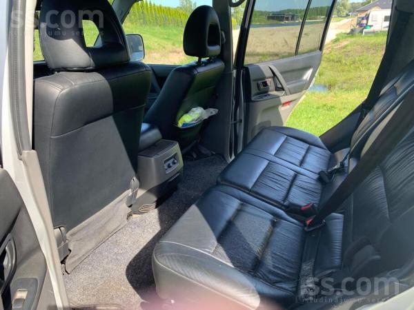 Mitsubishi Pajero 2001 Rīga, ar dzinēja tilpumu 3.50 L un nobraukumu 150 tūkst. km par 1100 €, foto 2 vietnē AUTOMOTO.COM.LV