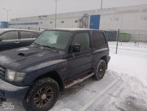 Mitsubishi Pajero 2004 in Vilnius, with an engine capacity of 2.50 L and mileage of 270 thousand km for 3800 €, photo 5 on AUTOMOTO.COM.LV