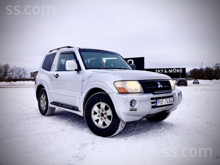 Mitsubishi Pajero 2004 Rīga, ar dzinēja tilpumu 3.20 L un nobraukumu 215 tūkst. km par 3900 €, foto 1 vietnē AUTOMOTO.COM.LV