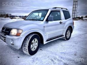 Mitsubishi Pajero 2004 in Riga, with an engine capacity of 3.20 L and mileage of 215 thousand km for 3900 €, photo 4 on AUTOMOTO.COM.LV