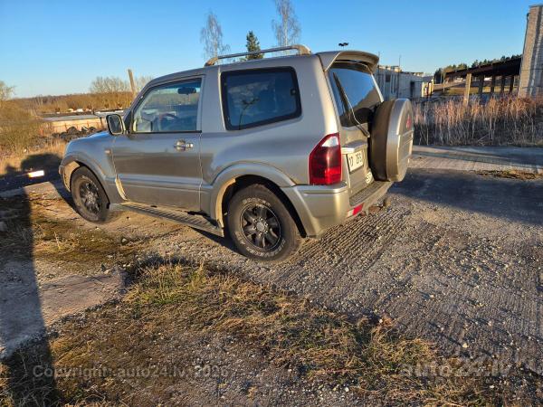 Mitsubishi Pajero 2004 Tallina, ar dzinēja tilpumu 3.20 L un nobraukumu 0 tūkst. km par 1900 €, foto 2 vietnē AUTOMOTO.COM.LV