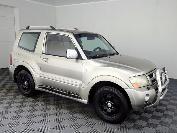 Mitsubishi Pajero 2004 in Tallinn, with an engine capacity of 3.20 L and mileage of 343 thousand km for 1899 €, photo 1 on AUTOMOTO.COM.LV