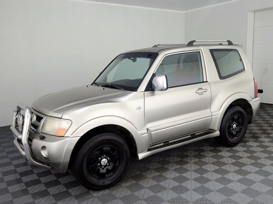 Mitsubishi Pajero 2004 in Tallinn, with an engine capacity of 3.20 L and mileage of 343 thousand km for 1899 €, photo 3 on AUTOMOTO.COM.LV
